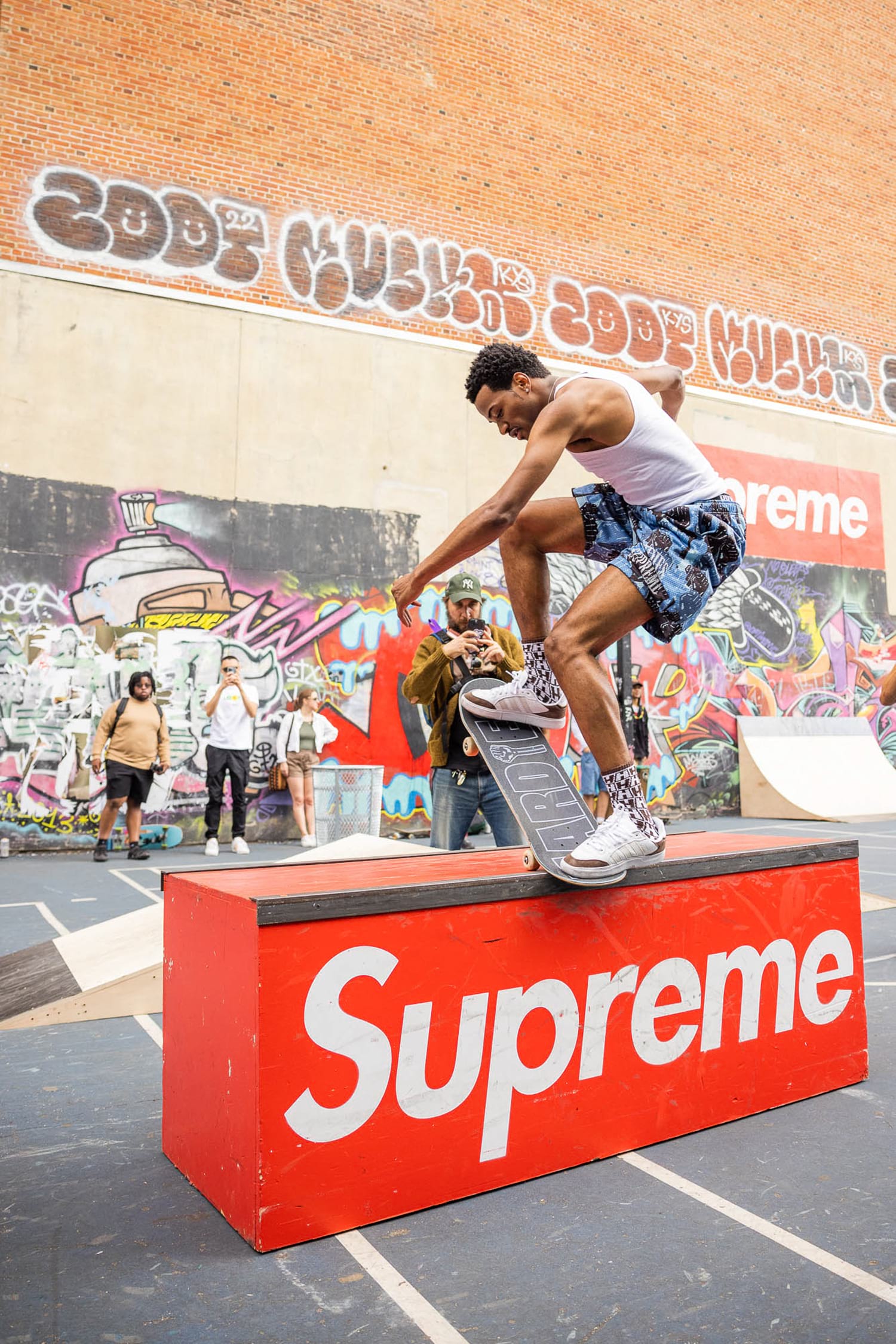 The Origins of Supreme Clothing – Ewanity Marketing